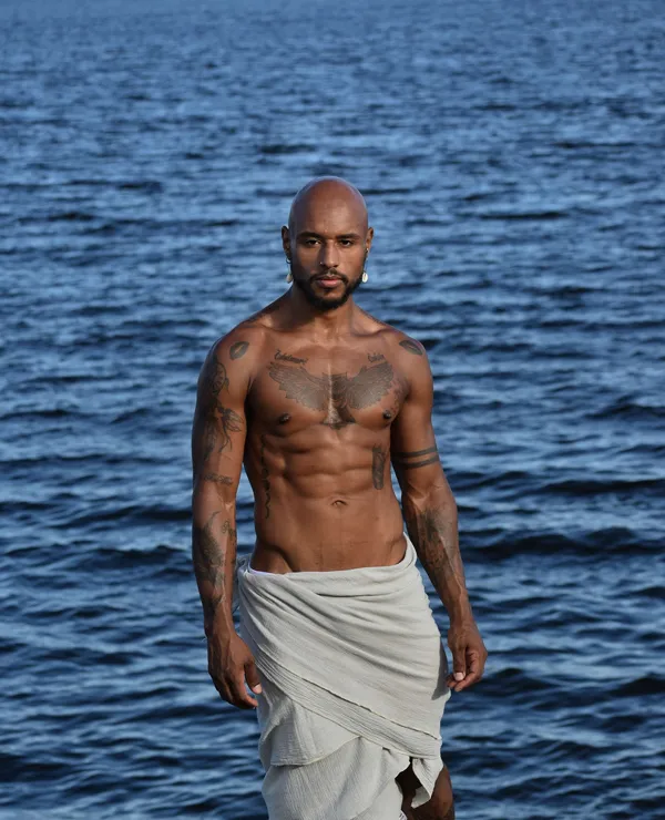 Dhigo Oli - The Pink Times: Men