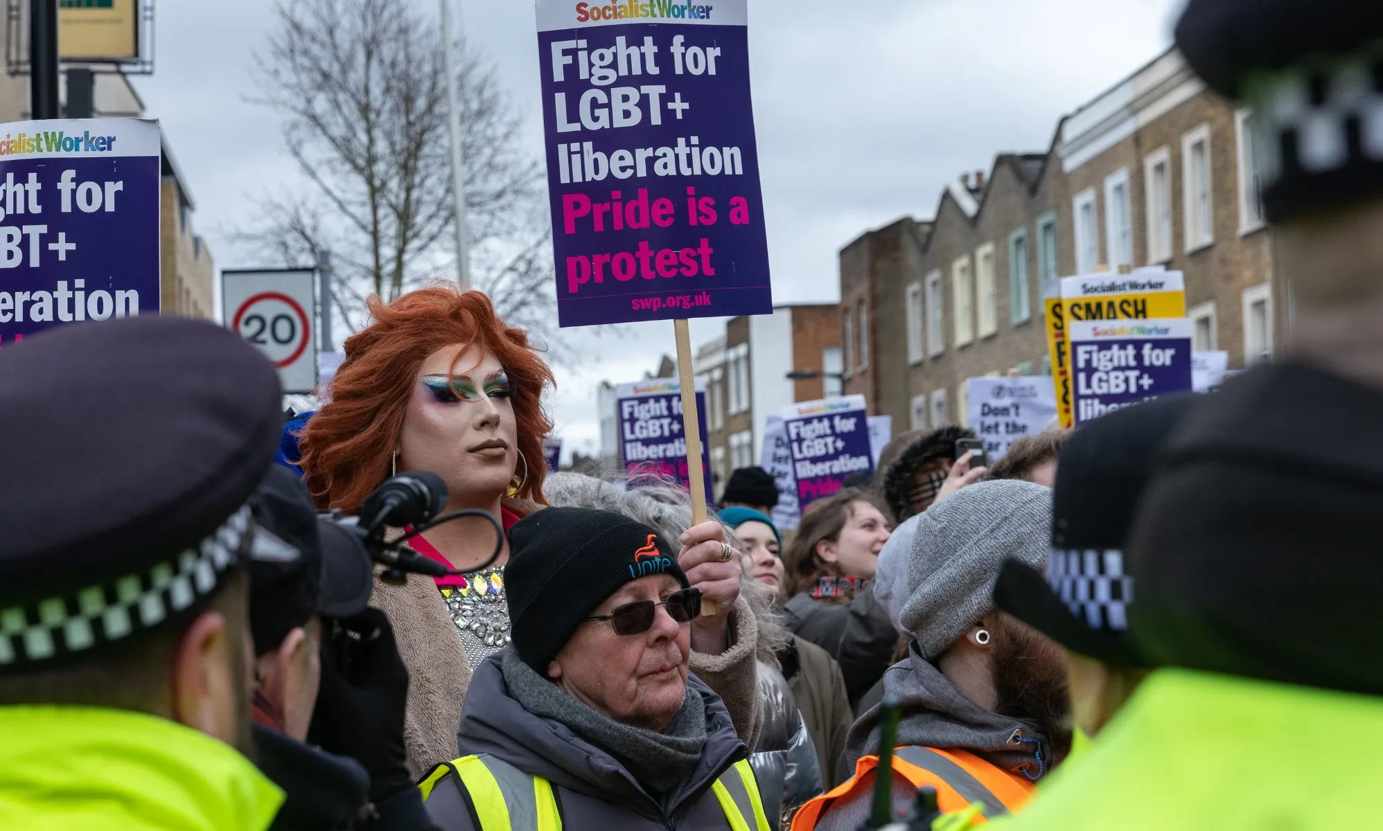 Former Trans Police Sergeant Resigns from Scotland Yard Due to Tragic ...