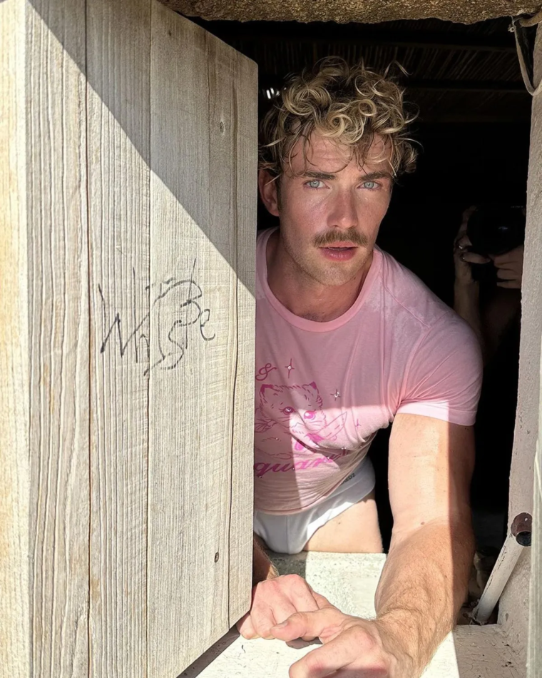Sizzling Shots: Zane Phillips Sizzles in Dsquared2's Scorching ...