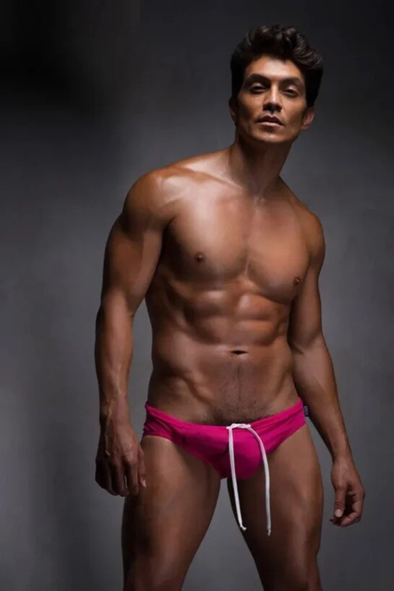 Sizzling Glimpses: The Sexy Bulge in Antonio Martínez's Underwear - The ...