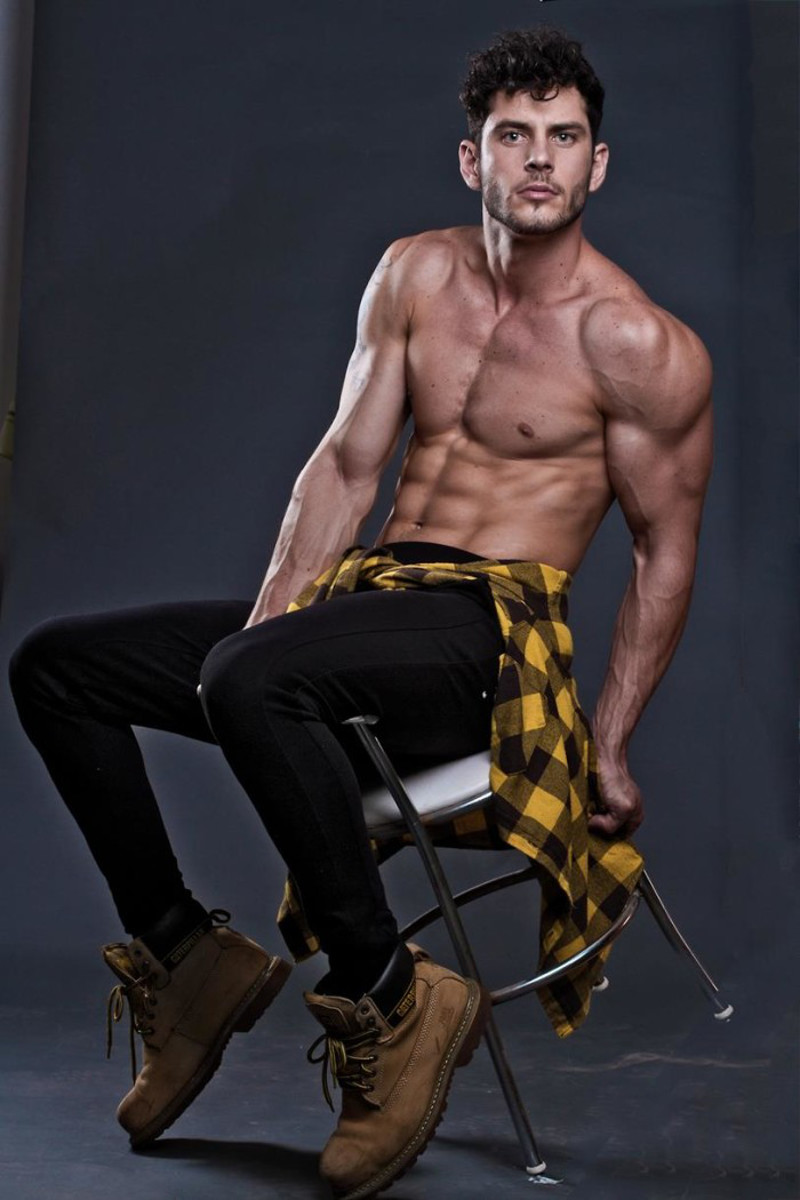 Sexy Spotlight: Davi Abedeno – A Handsome Enigma - The Pink Times