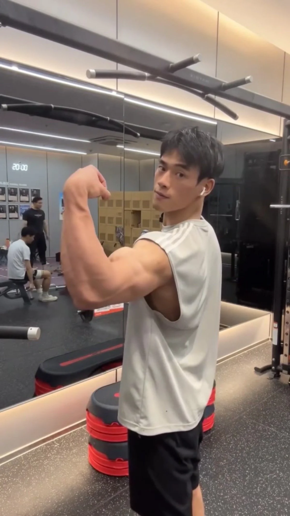 Sexy Heat Stroke: Ye Hao Turns Up the Temperature in GQ China's Steamy ...