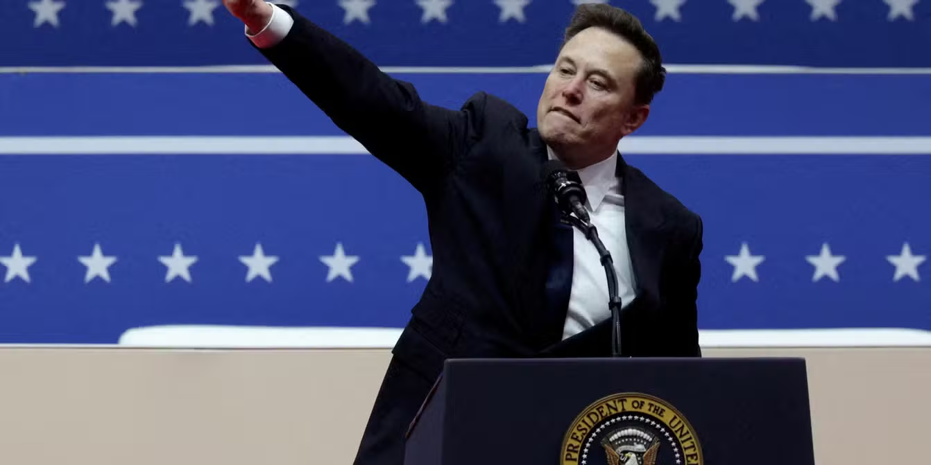 Musk Heiress Torches Dad’s Nazi Salute - The Pink Times