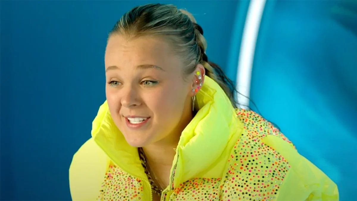 JoJo Siwa Shuts Down Big Brother Bully - The Pink Times