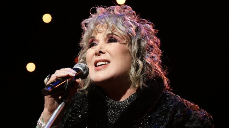 Ann Wilson's Brave Cancer Battle Revealed - The Pink Times